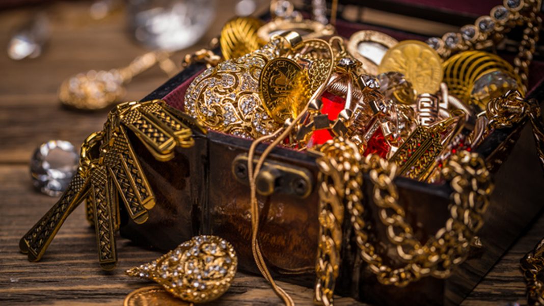 Treasure का अर्थ और प्रकार: जानें खजाने की परिभाषा, उपयोग और महत्व